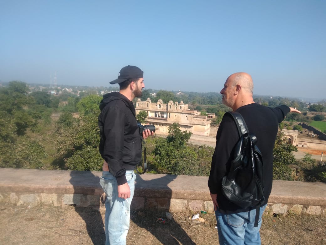 Italian Tourist Visited Bikapur Ayodhya and Impressed By Ayodhya's Culture